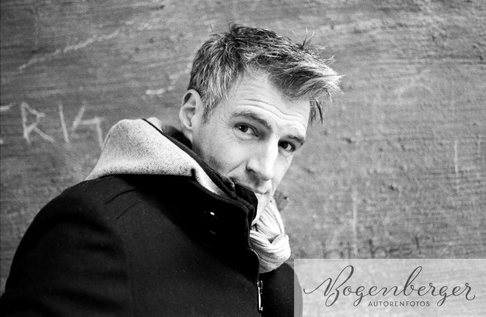 Thomas Raab - AUTORENFOTOS.COM - Portraits aus Literatur, Kunst und Kultur